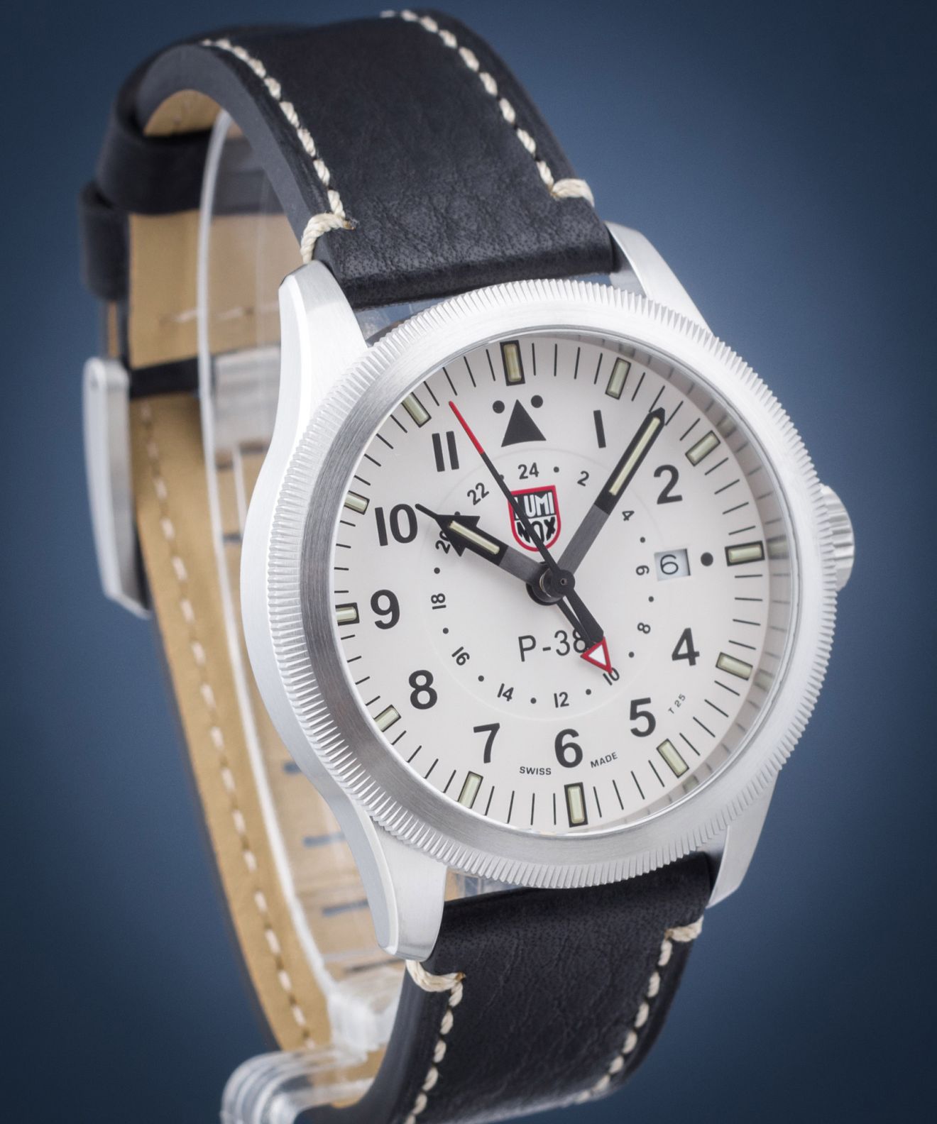 Luminox XA.9527 - P-38 Lightning 9520 Series Watch • Watchard.com