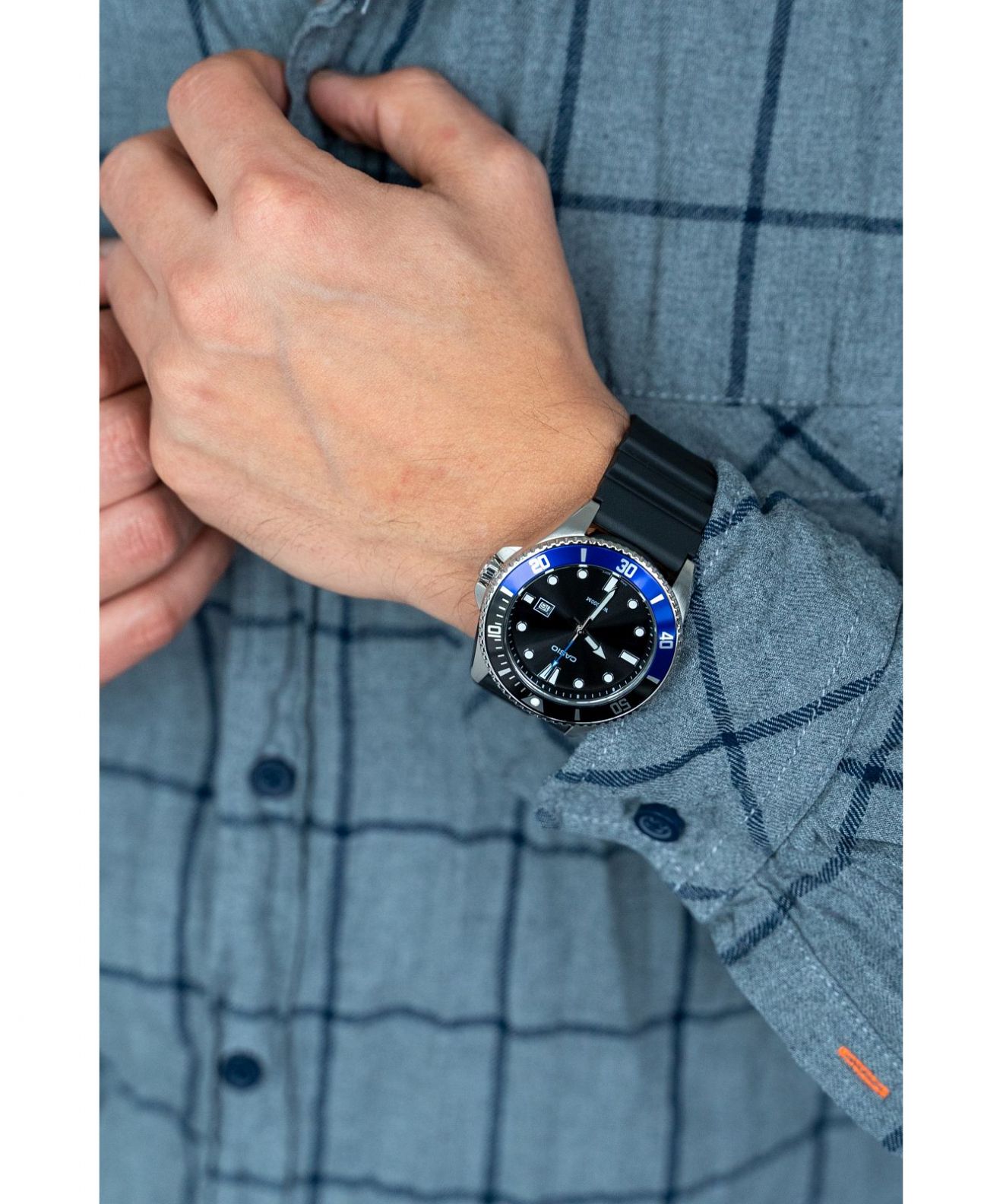 Casio MDV-107-1A2VEF - Sport Watch • Watchard.com