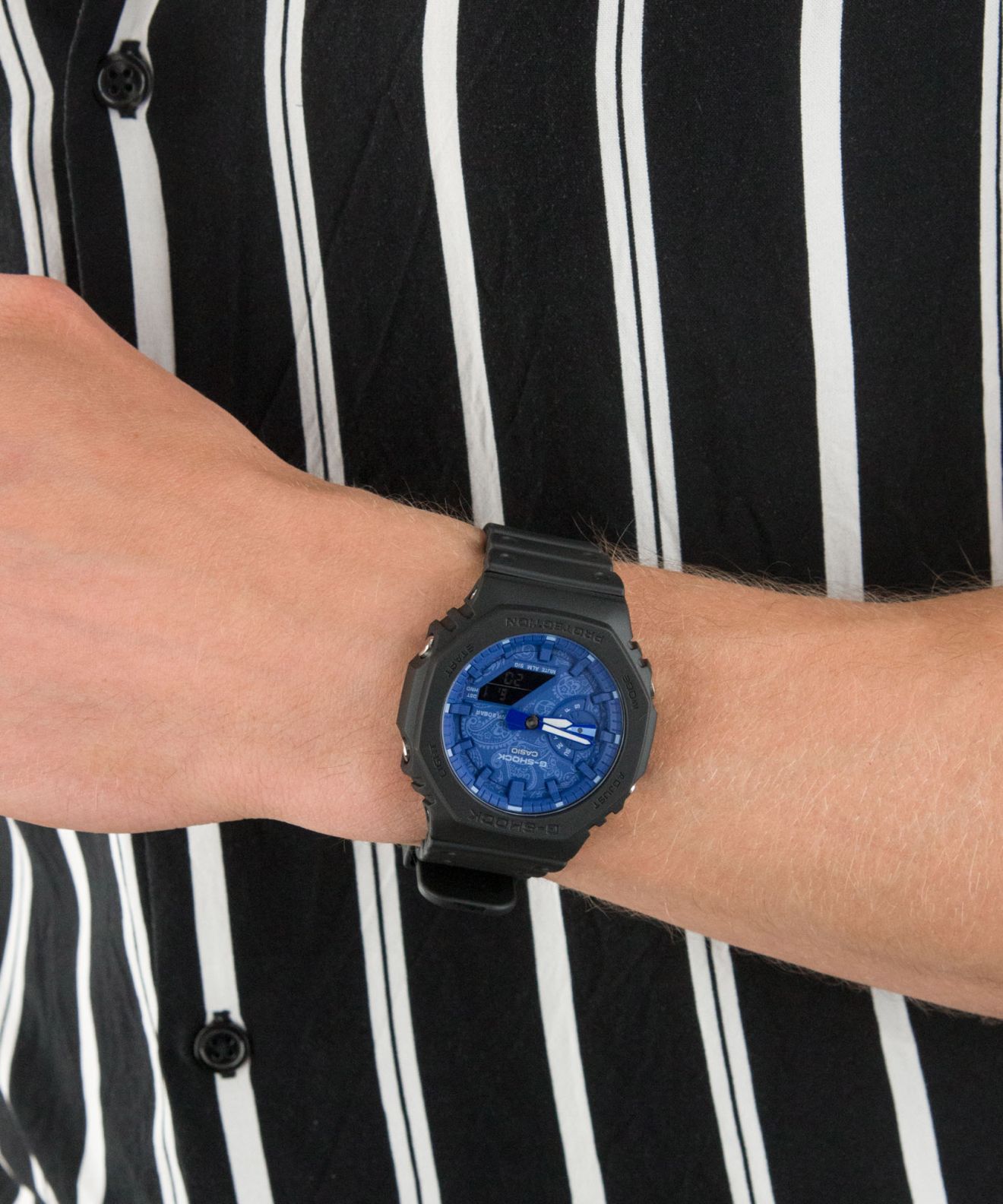 Casio G-Shock GA-2100BP-1AER - Original Paisley Blue Carbon Core Guard ...