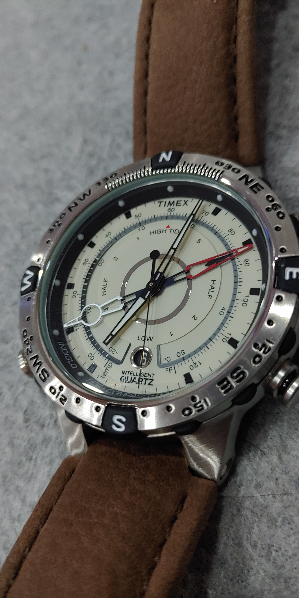 Timex T2N721 - Watch • Watchard.com